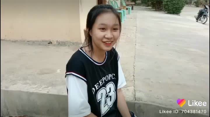 ជួបកីឡាការិនីបាល់ទាត់ - TNAOT