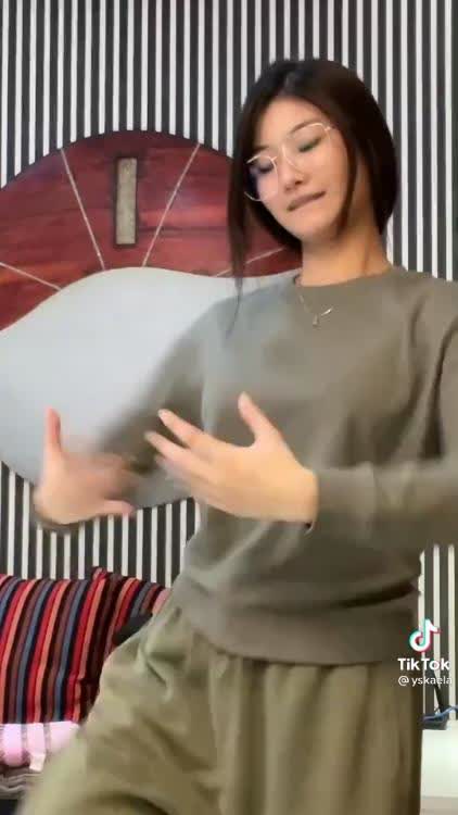 sis cute😘😘 - TNAOT