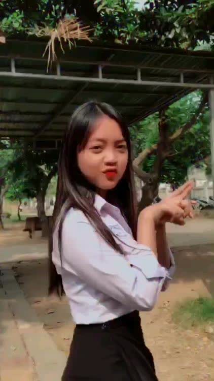 ស្រីស្អាត រាំឡូយ - TNAOT