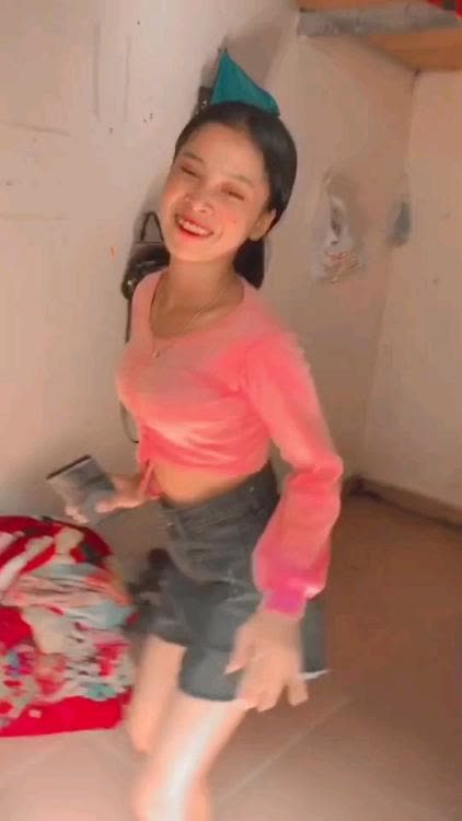 sis cute 💋ស្រីស្អាតរាំឡូយ- RTH like 1ផងបងប្អូន - TNAOT