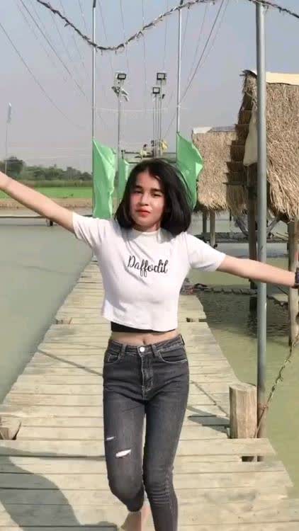 sis cute 💋ស្រីស្អាតរាំឡូយ- RTH like 1ផងបងប្អូន - TNAOT