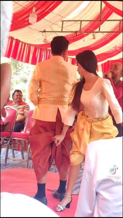 ហាមសើច - TNAOT