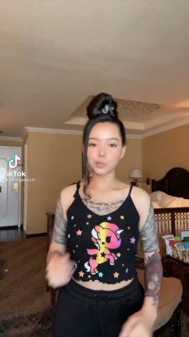 Tik Tok Bella Shes Cute ️ Tnaot