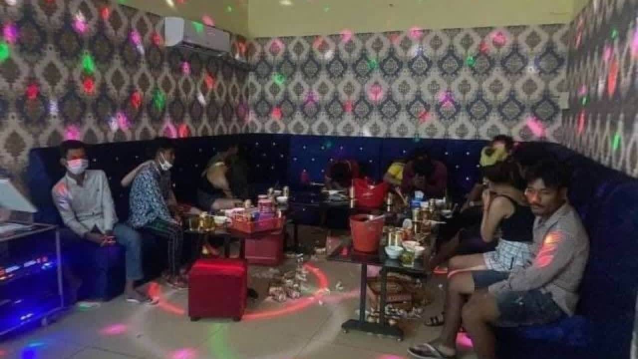 以身试法？一家KTV违反政府命令被送法办 - TNAOT