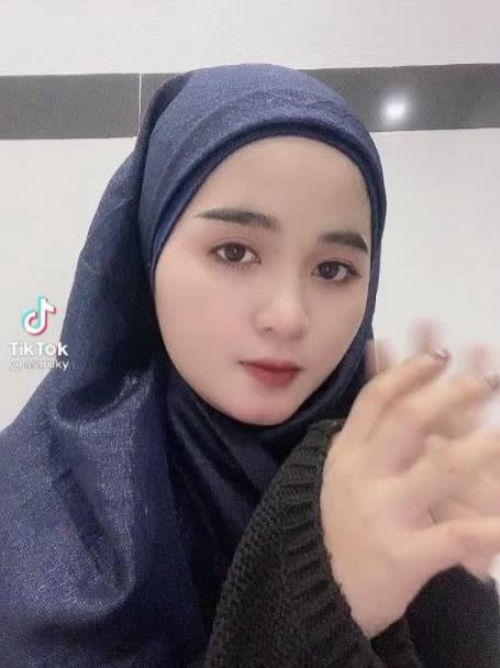 ស្បែក ស ងាយៗ - TNAOT