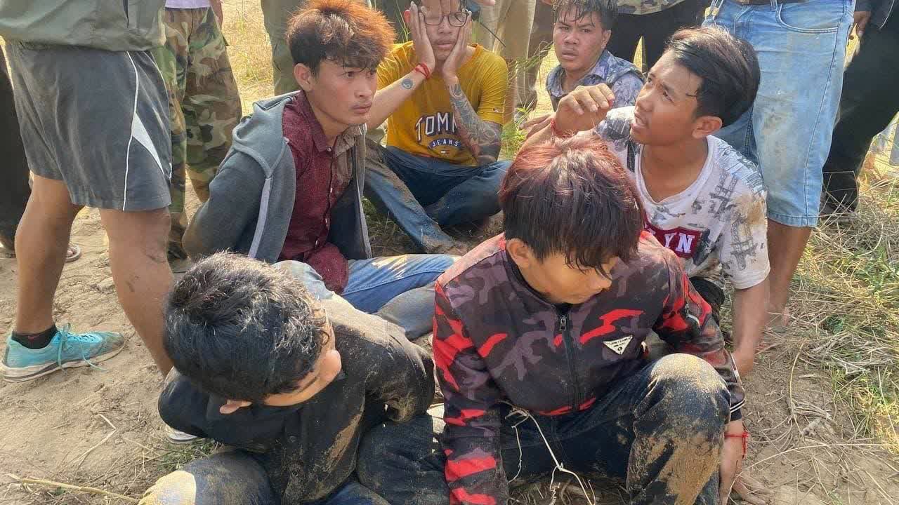 ជនសង្ស័យ៦នាក់ត្រូវសមត្ថកិច្ចនគរបាលខណ្ឌច្បារអំពៅឃាត់ខ្លួនករណីឆក់ខ្សែក - TNAOT