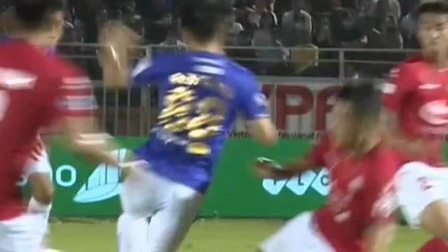 Do Hung Dung ត្រូវនៅក្រៅទីលានយ៉ាងហោចណាស់មួយឆ្នាំក្រោយបាត់ជើង២កំណត់ក្នុងការប្រកួតម្សិលមិញ - TNAOT