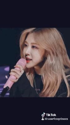 Rosé__Blackpink ️ - TNAOT