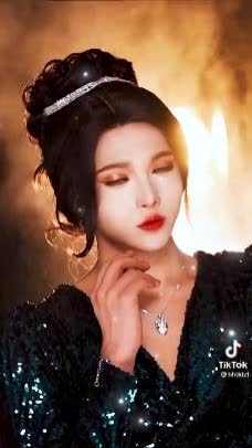 make up #woman so cool😍 - TNAOT