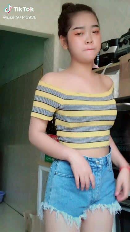 So Cute Girl Tnaot