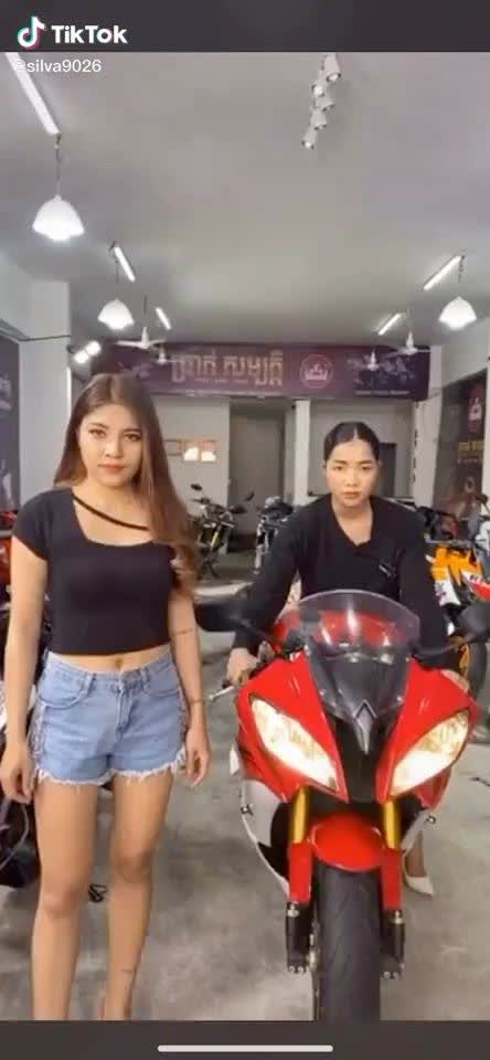 m ខ្លាំងម៉េងបងwow wow - TNAOT