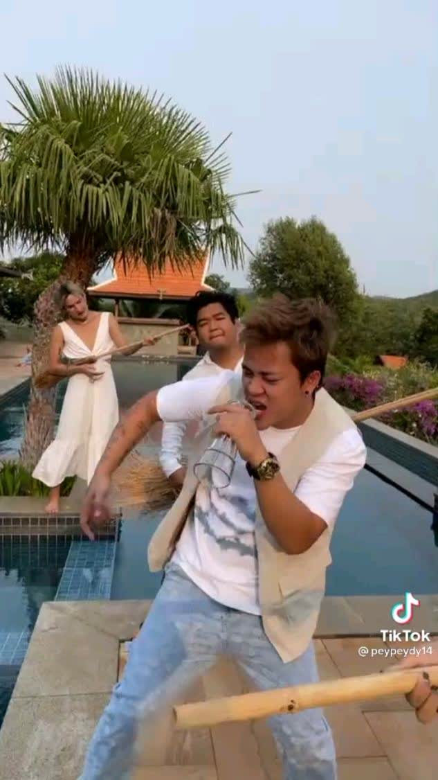 ហួសហេតុ - TNAOT