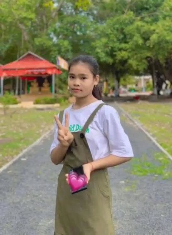 មកអូនមិនល្អរឺបងសាវា🙂🥀 - TNAOT