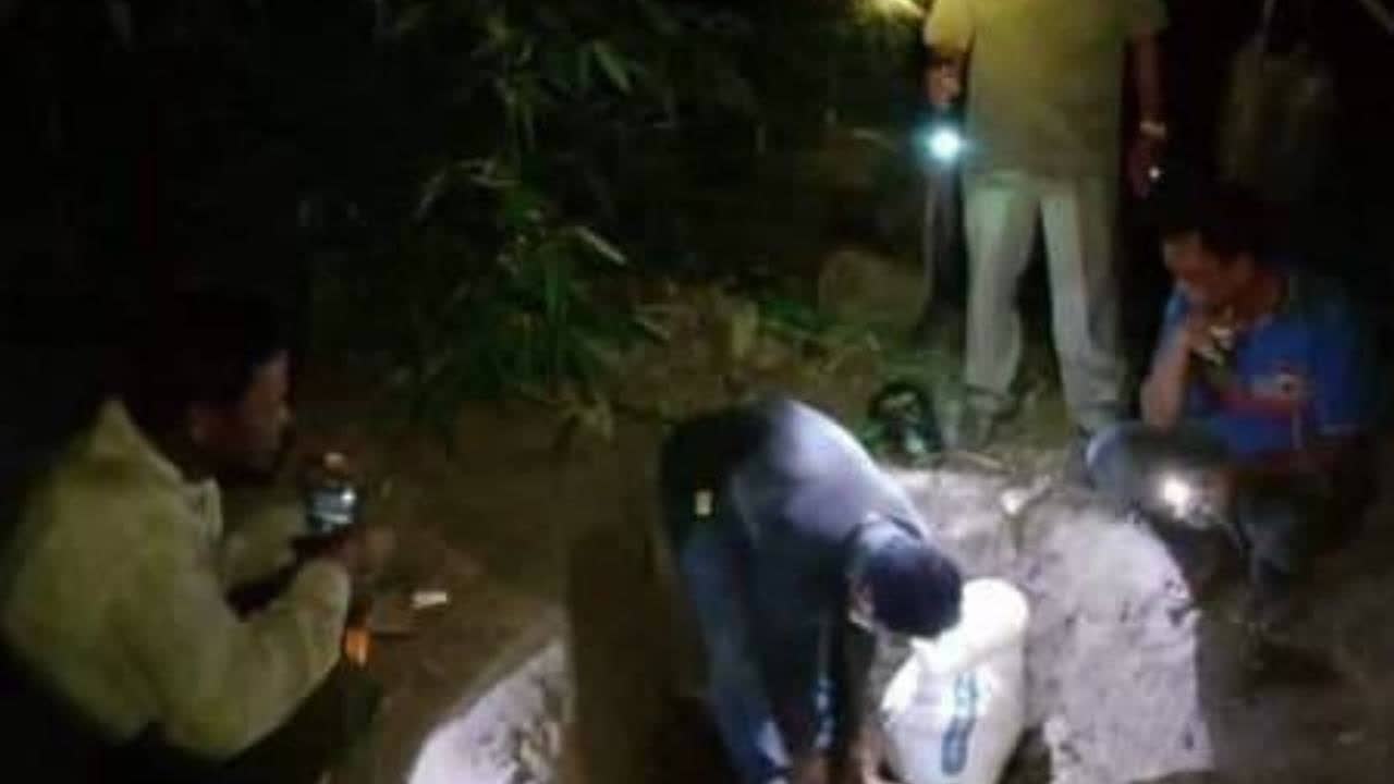 សមត្ថកិច្ចឃាត់ខ្លួនជនសង្ស័យ៣នាក់ ពាក់ព័ន្ធករណីលួចរ៉ែមាសក្នុងក្រុមហ៊ុនមួយនៅ - TNAOT