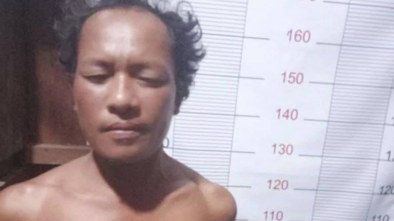 សមត្ថកិច្ចឃាត់ខ្លួនជនសង្ស័យម្នាក់យកកាំបិតកាប់ជនរងគ្រោះព្រោះប្រចណ្ឌថាដេកជាមួយប្រពន្ធរបស់ខ្លួន - TNAOT