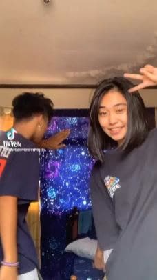 sweet couple dance - TNAOT